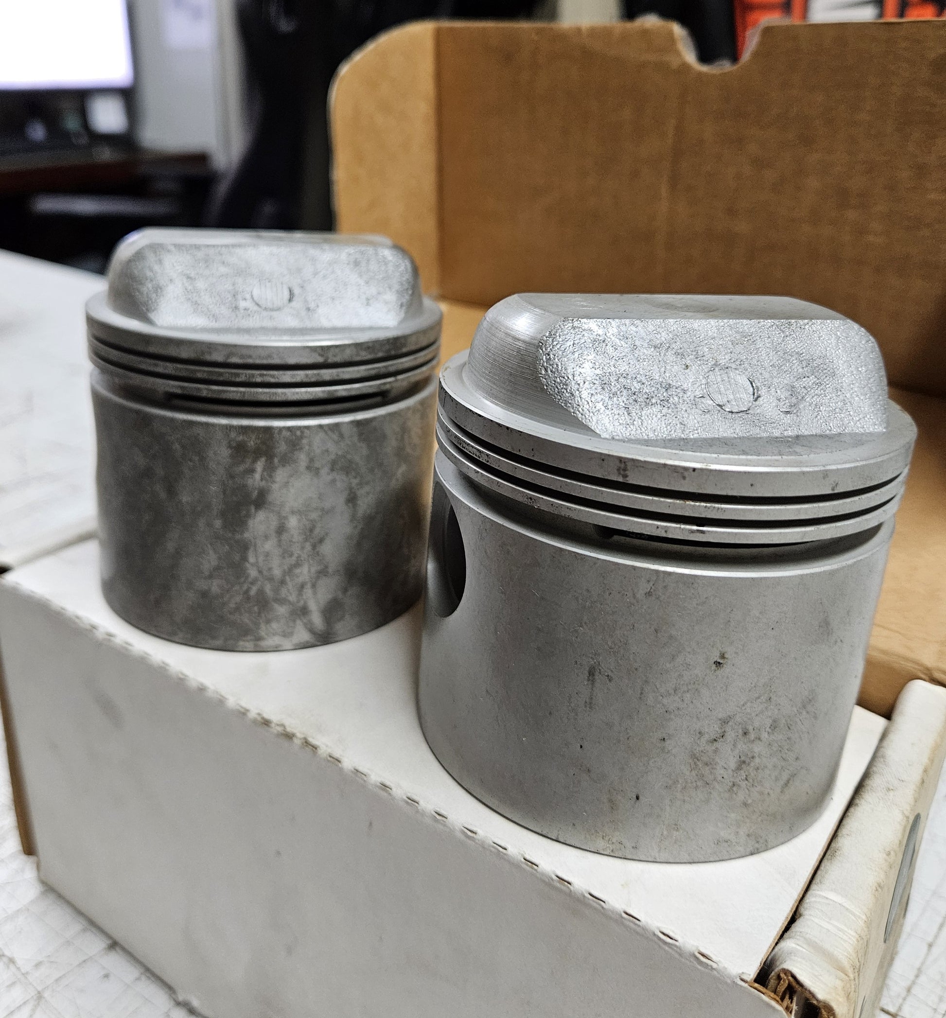 PISTON KIT - .060" OS IRONHEAD 1972 - V2 1000C.I PISTONS ONLY NO RINGS ...